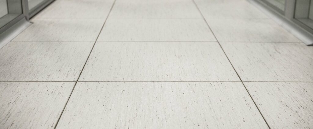 Labfloor - raised floor for laboratories and healthcare spaces | Nesite